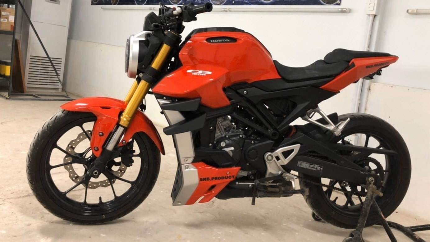 Honda CB150R độ bodykit Streetfighter V4 cực chất | CHAYXE.VN