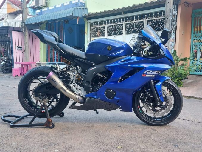 Cận cảnh chiếc Yamaha R3 độ thành YZF-R6 cực chất | CHAYXE.VN